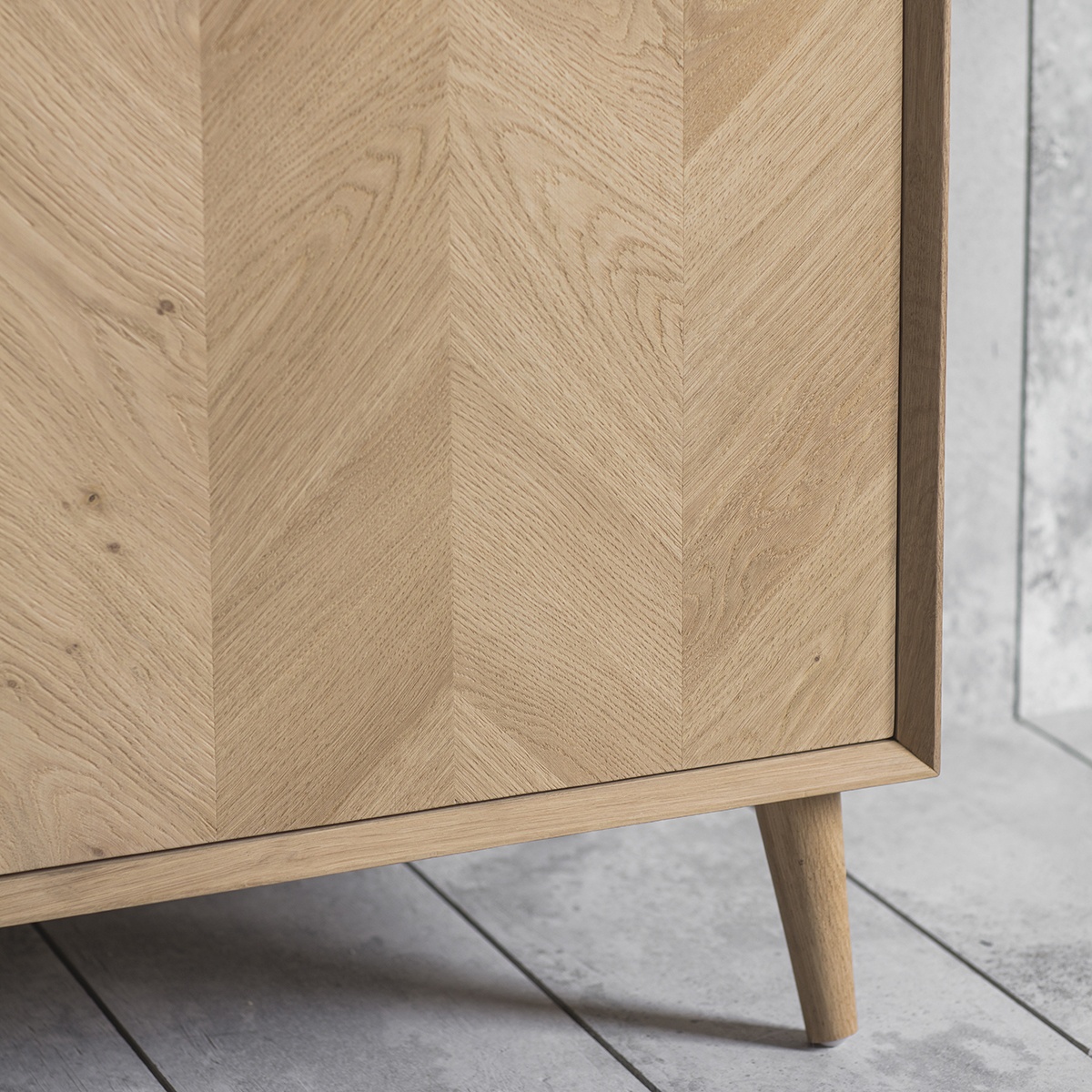 Gallery Milano 2 Door 3 Oak Sideboard